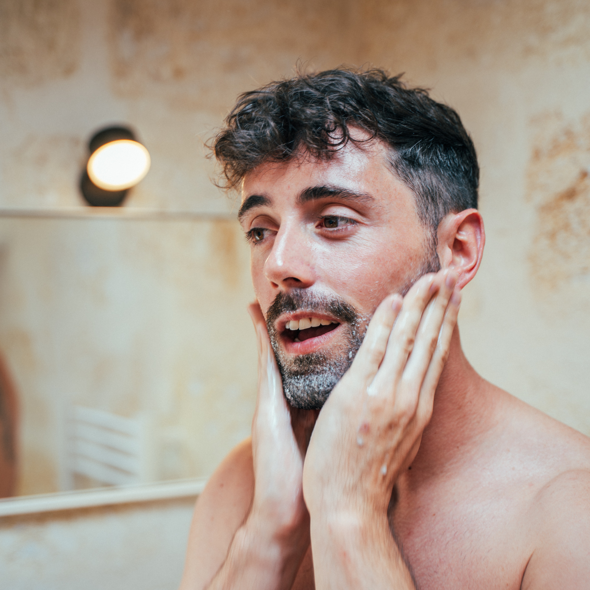 Routine visage homme : les 3 étapes indispensables pour une peau saine ...